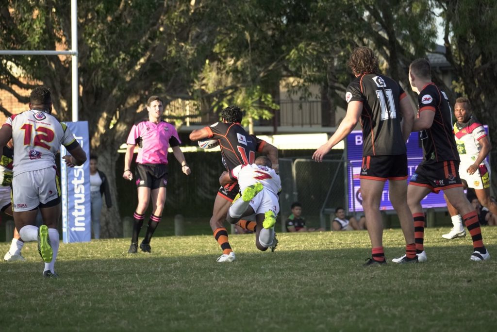 HUNTERS FINISH WITH NINE MEN IN DAY OF DRAMA : PNG Haus Bung