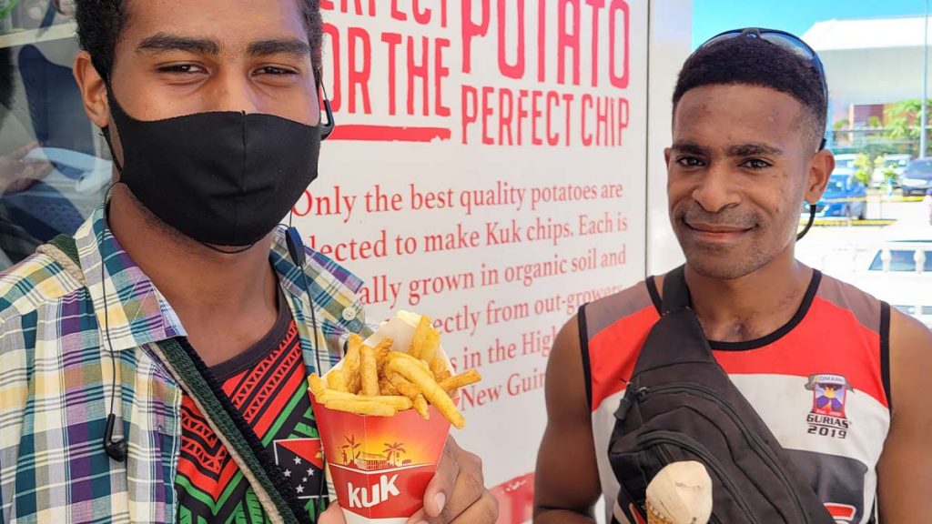 INNOVATIVE FOOD PARK SERVES A FULL PNG MADE MENU : PNG Haus Bung
