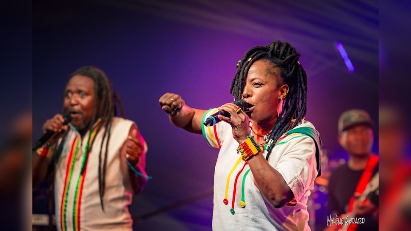 SISTER PHUMI LAUNCHES ‘AFRICA CELEBRATES PHUMI MADUNA’ ALBUM : PNG Haus ...
