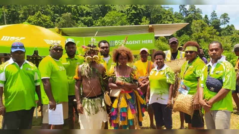 BSP AGENTS DELIVERING BASIC BANKING FOR WEST NEW BRITAIN : PNG Haus Bung