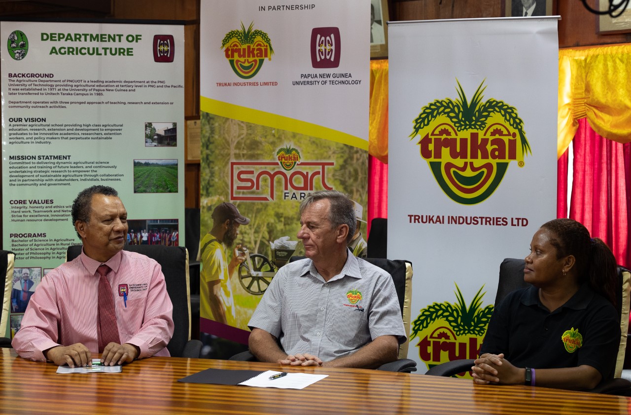 TRUKAI PROMOTES RICE FARMING IN PNG : PNG Haus Bung