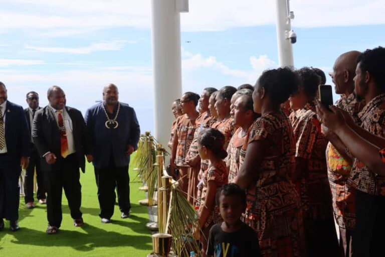 IDUHU COMMENDED: HIRI KOIARI FIRST TO LAUNCH 5 YEAR DEVELOPMENT PLAN ...