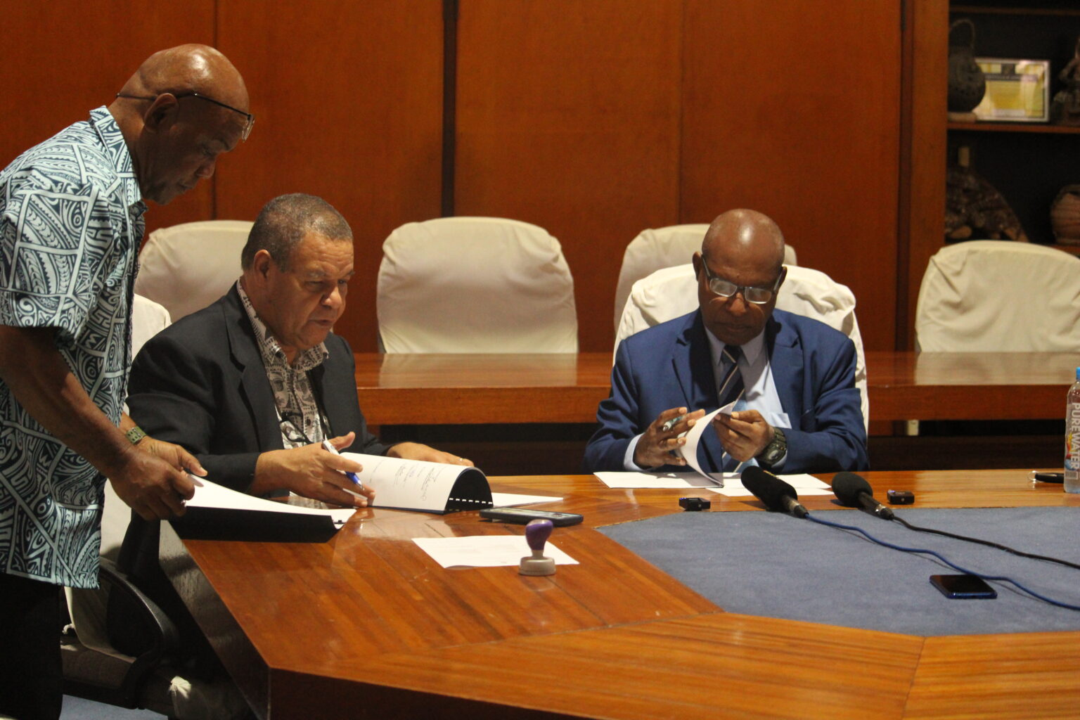 YANGORU-SAUSSIA DDA SIGNS MOA WITH UPNG FOR OPEN CAMPUS : PNG Haus Bung