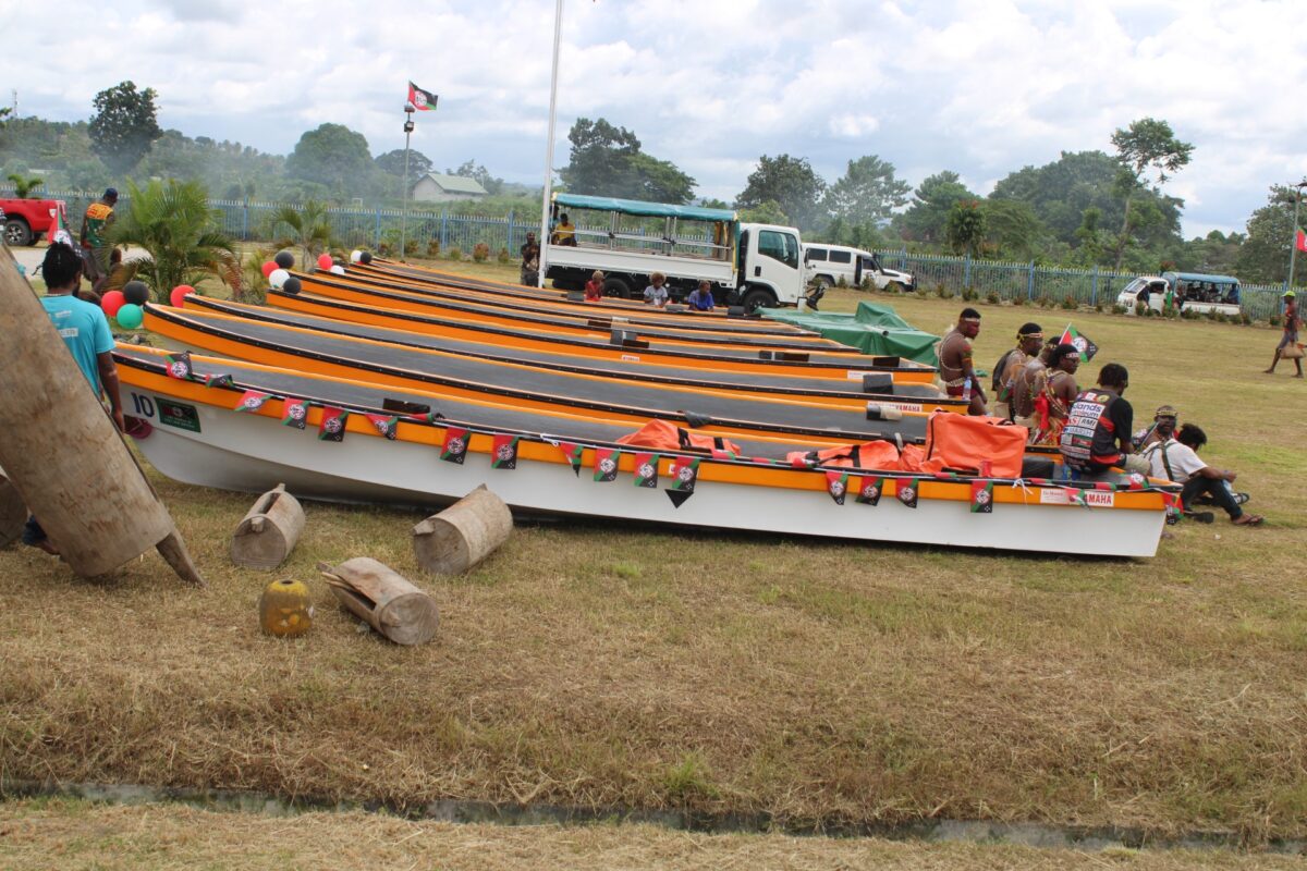 BOATS AND VEHICLES DONATED TO IMPROVE TRANSPORT SERVICES : PNG Haus Bung