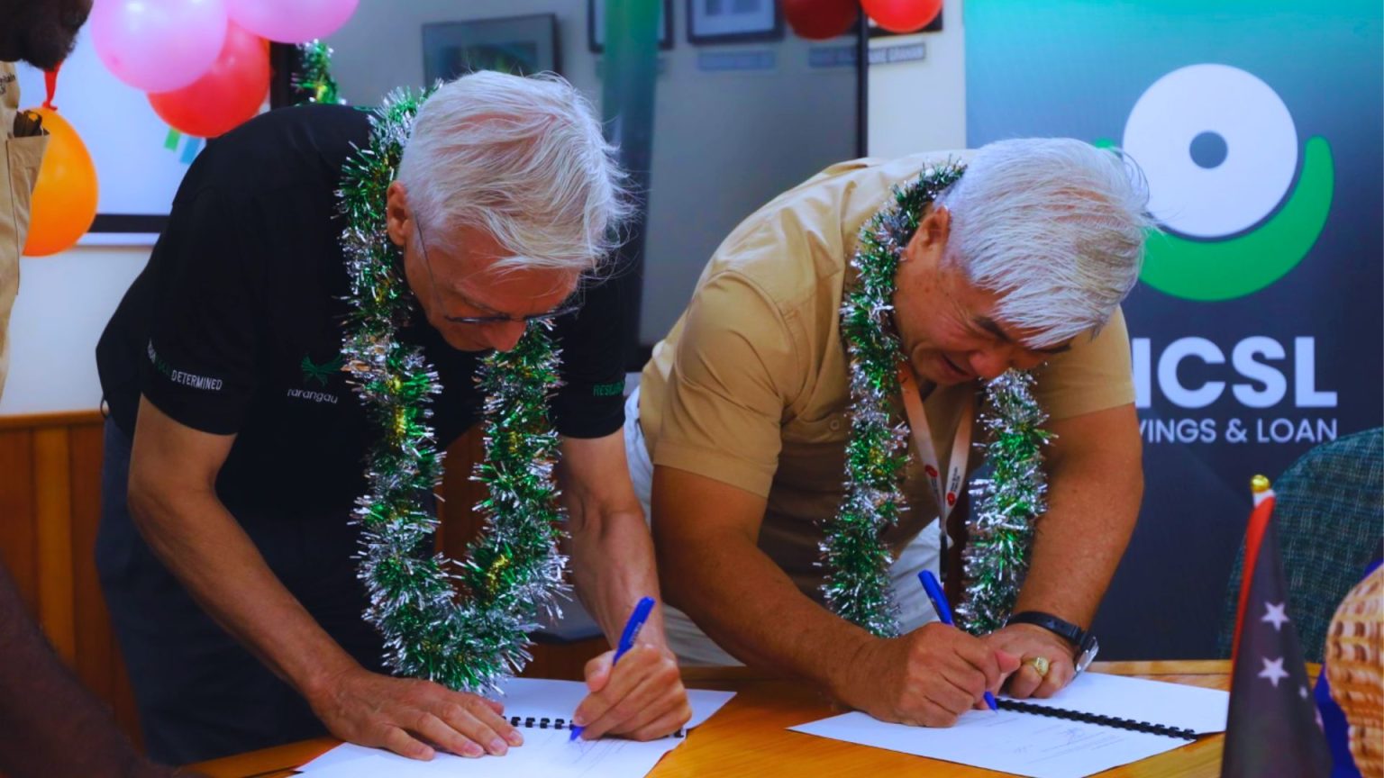 FINANCIAL SERVICE FOR NEW BRITAIN PALM OIL FARMERS : PNG Haus Bung